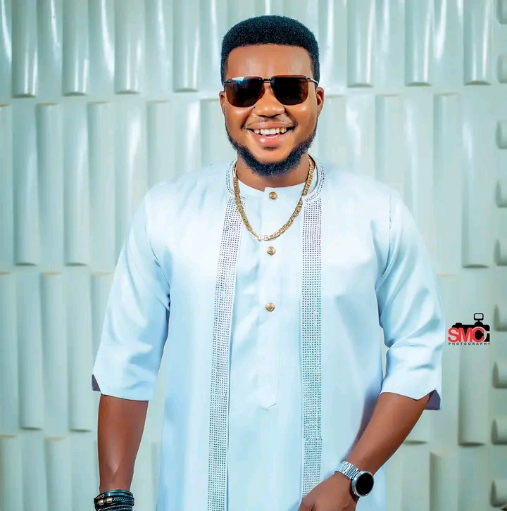 Nollywood Actor, Ayo Olaiya reacts after being dragged for holding ...